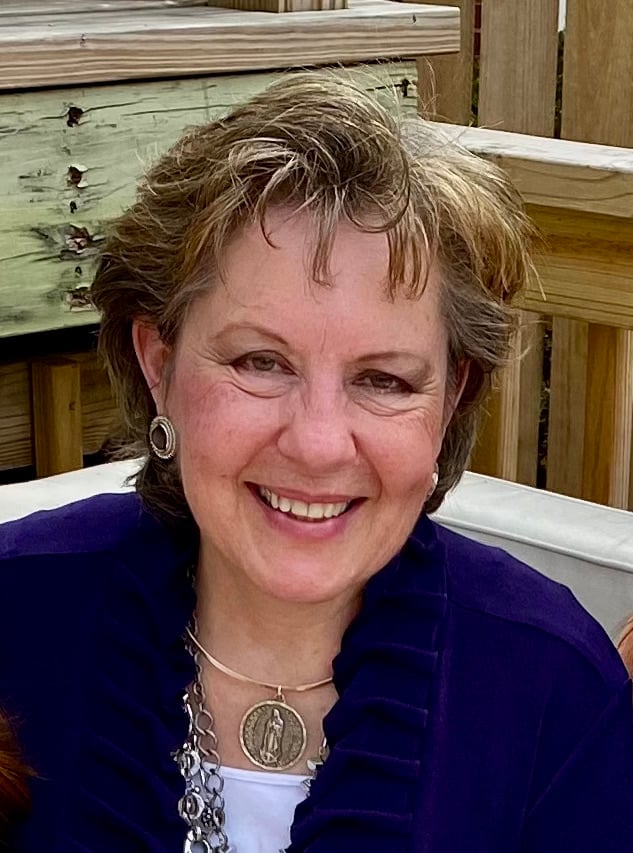 Cath-Lit Live: Buzzin' About Cousins