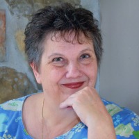 8 Things to Share with Members of the Cancer Club