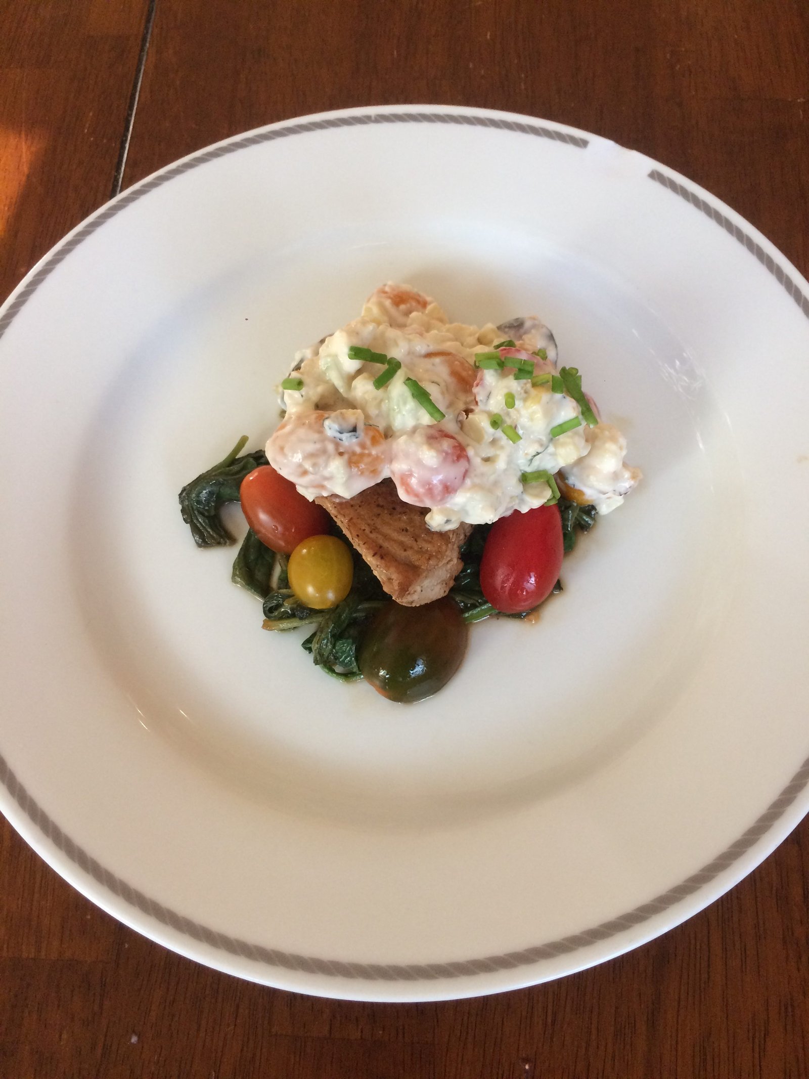 Meatless Friday: Tuna with Tzatziki Salad